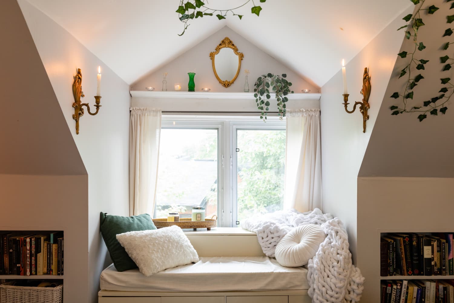 31 Cozy Aesthetic Room Ideas for the Comfiest, Homiest Vibe | Apartment ...