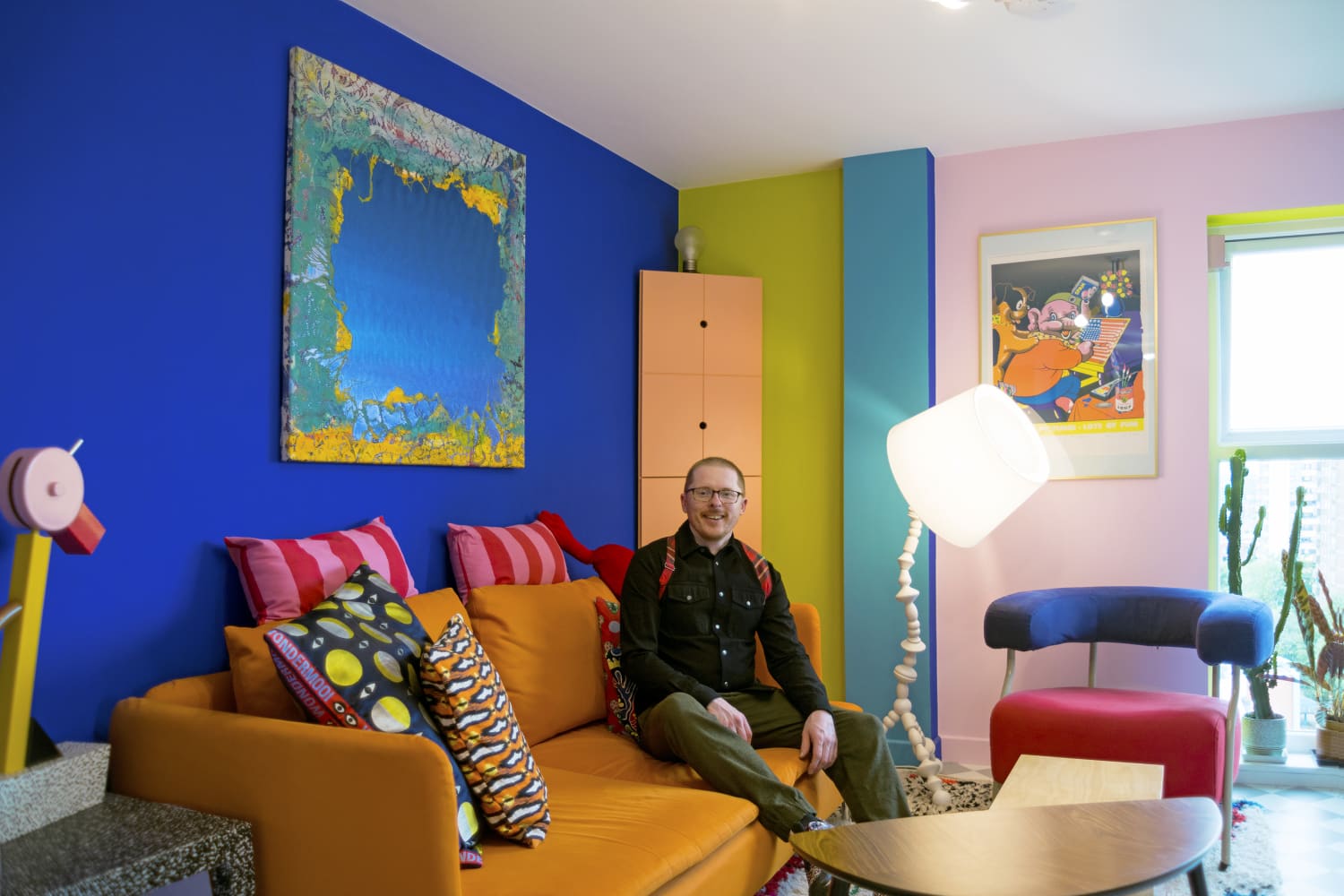 A Neon Manchester Flat Inspired by Nickelodeon and Memphis Design ...
