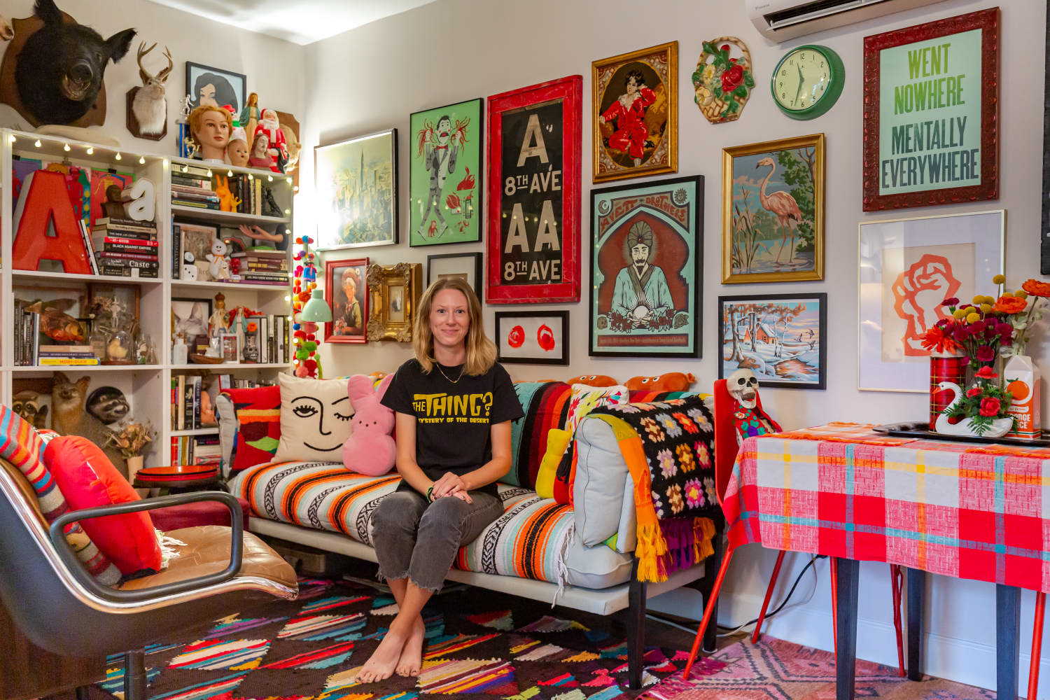 Travel Writer's 450-Square-Foot Studio Apartment | Apartment Therapy