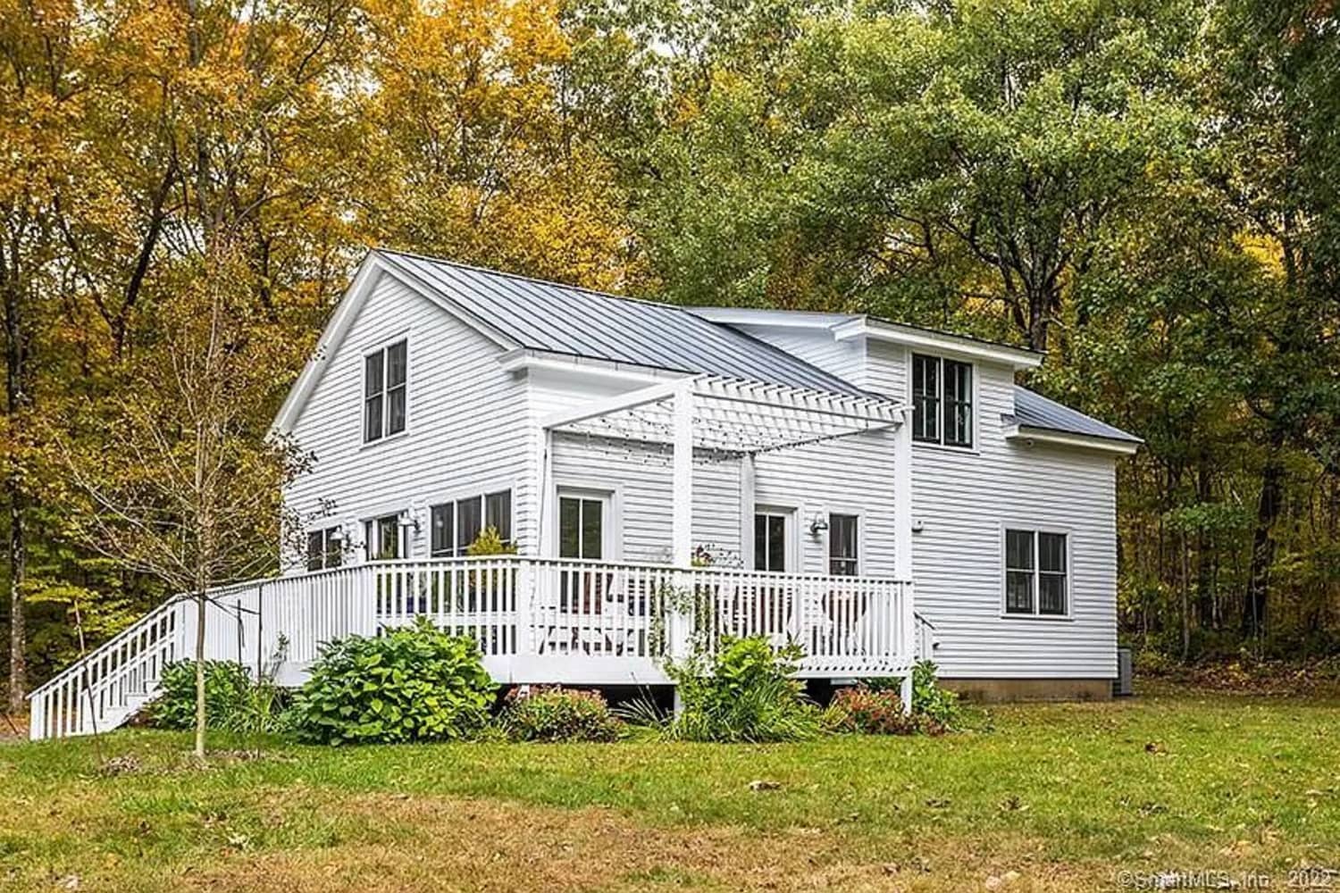 Creative Art-Filled Connecticut Cottage Tour Photos | Apartment Therapy