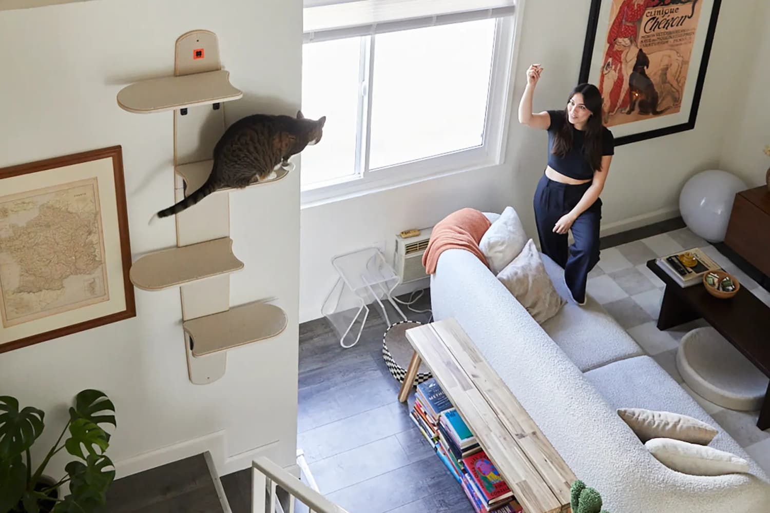 See Inside This Viral LA Rental Apartment With DIY Cat Loft | Apartment ...