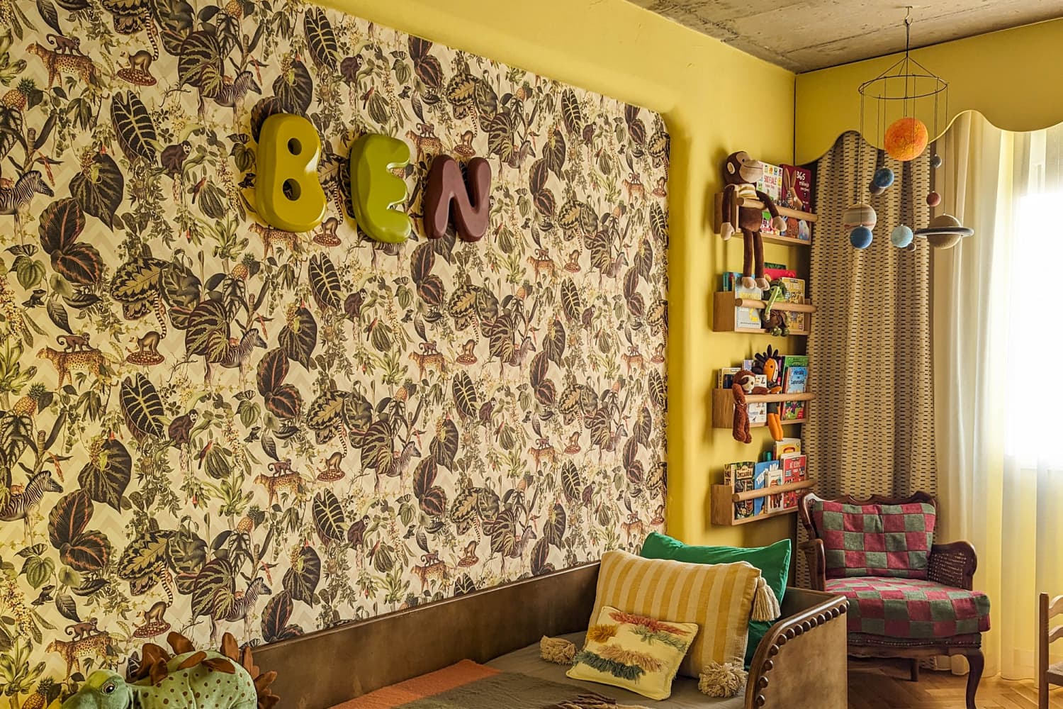 Tour This Kid’s Must-See Yellow Patterned Bedroom — Photos | Cubby