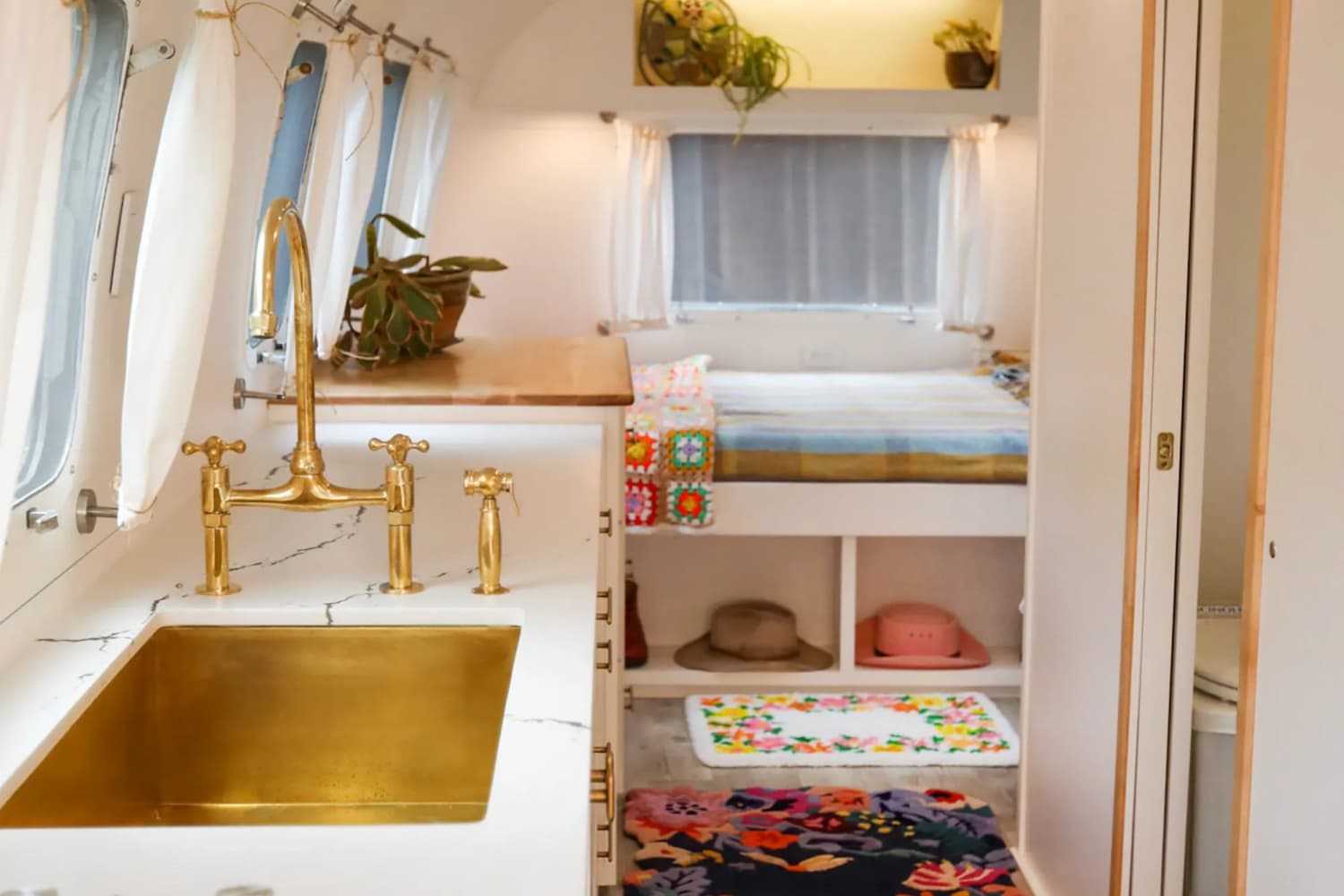 See Inside a 186-Square-Foot Light-Filled Airstream Renovation ...