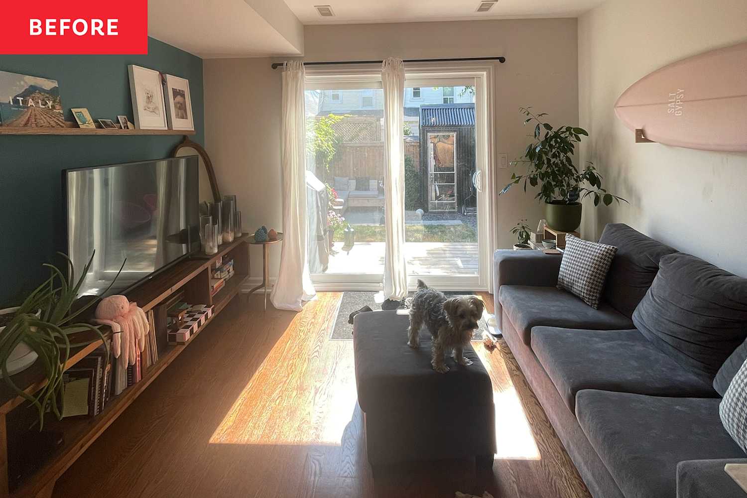 This Living Room Got a Makeover with Cool Custom Furniture | Apartment ...