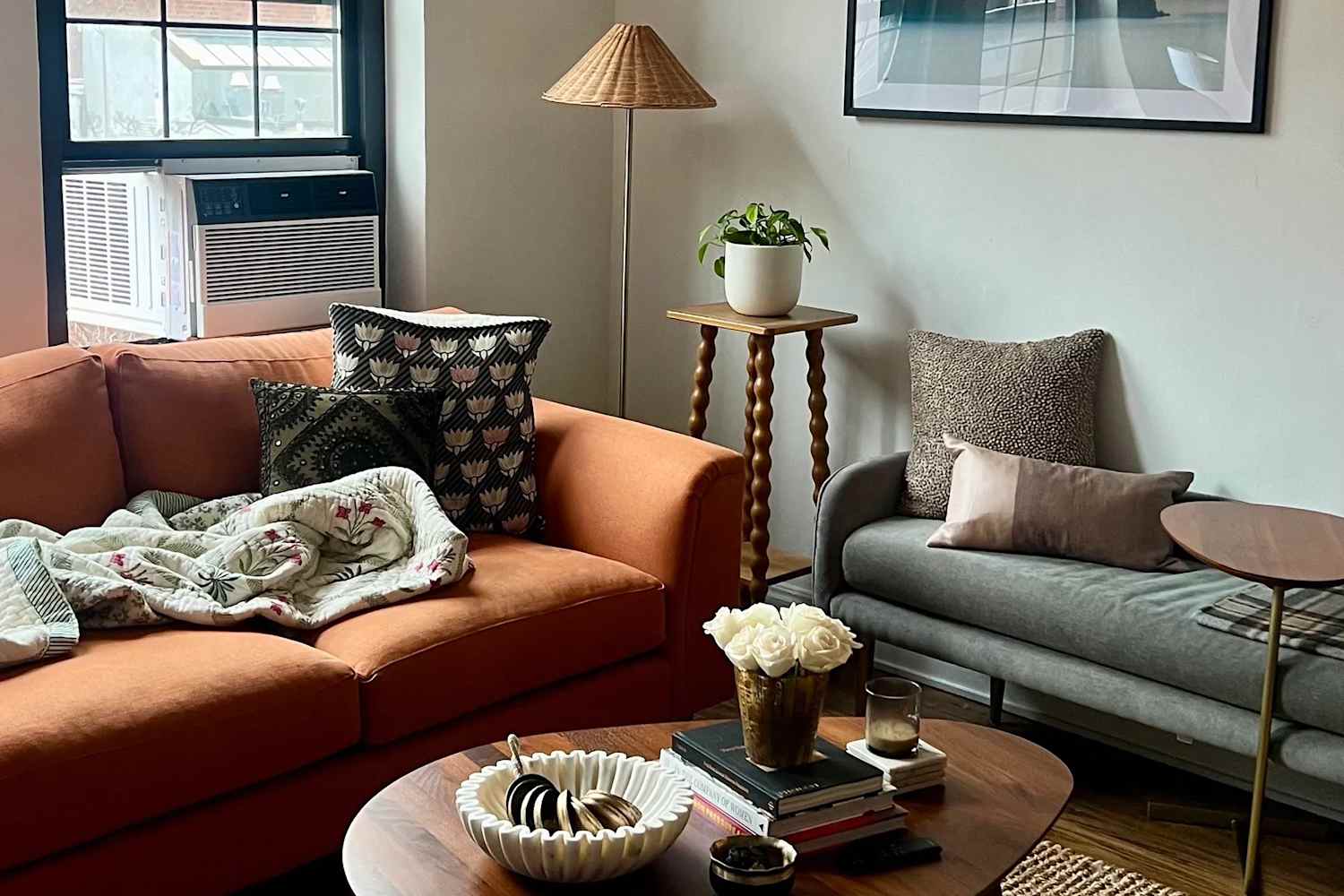 See Inside a Small NYC Studio Turned Cozy, Colorful Oasis | Apartment ...