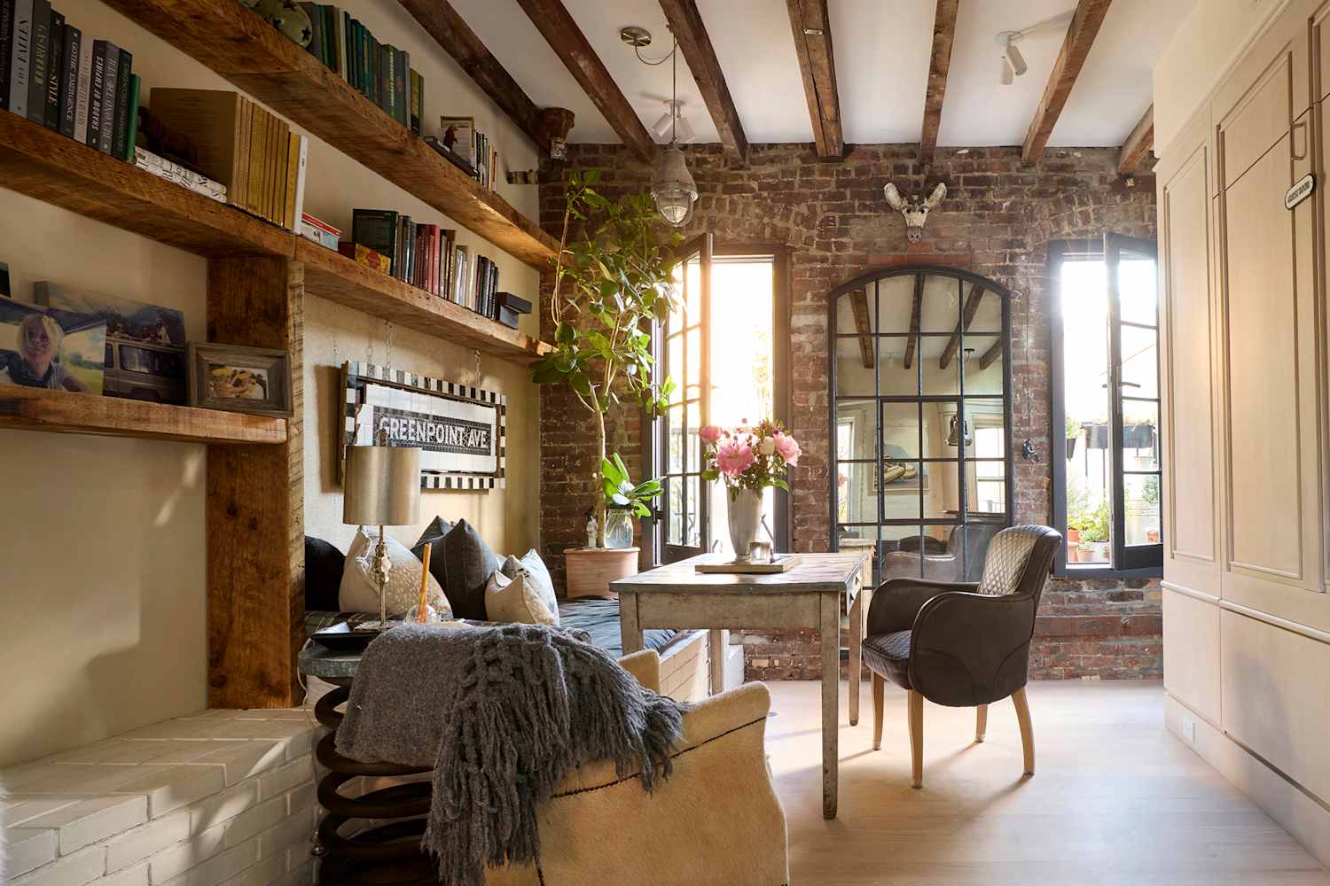 Tour a West Village Apartment Reno With Cool Lounge Vibes | Apartment ...