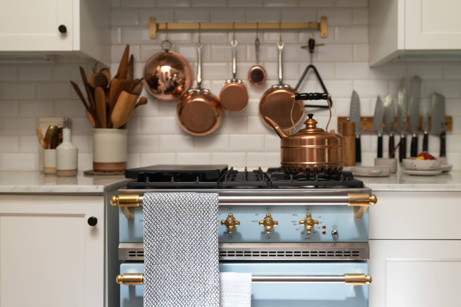 Non-Reactive vs. Reactive Pans: What's the Difference & How Do You Use ...