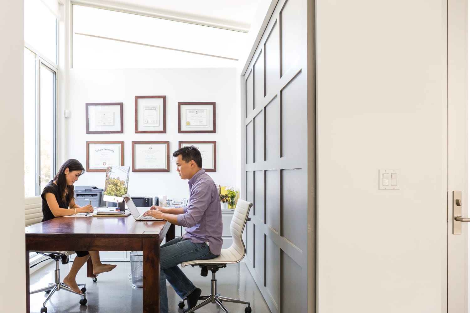 How Hybrid Work Environments Work — Career Expert Tips | Apartment Therapy