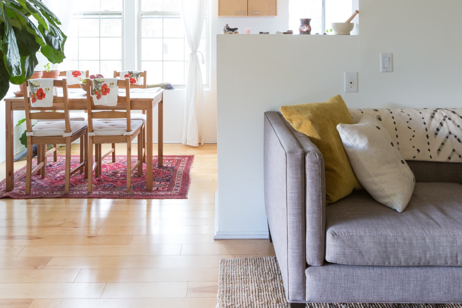 These Stylish Rooms Will Make You Want an Interior Window | Apartment ...