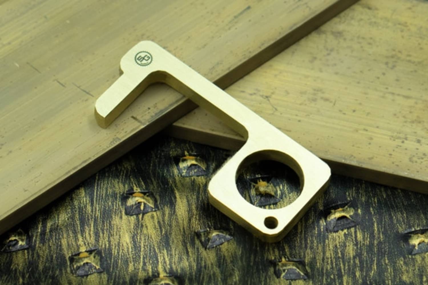 Hygiene Hand Keychain for Avoiding Contact with Germs | Apartment Therapy