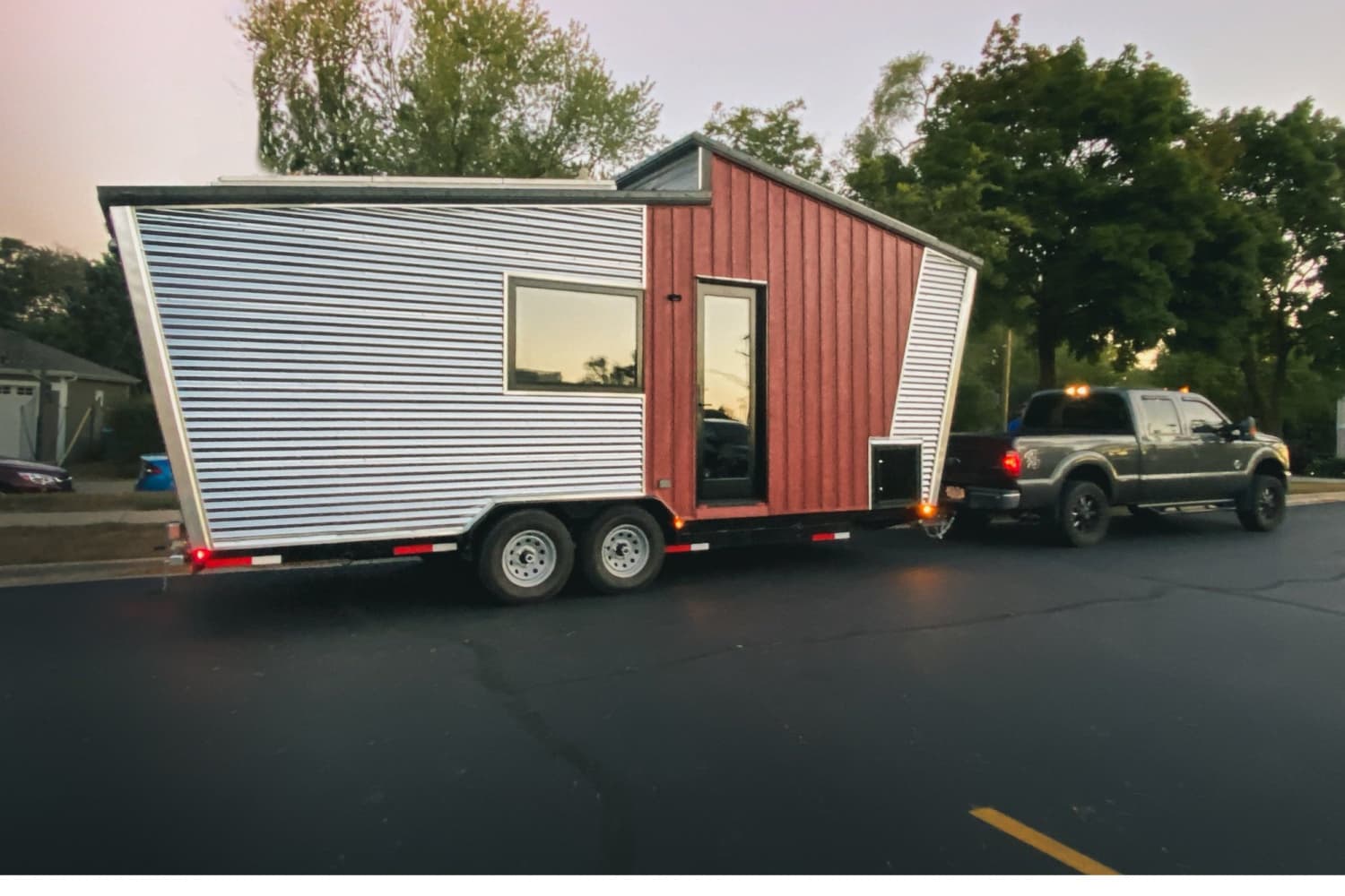 This 195-Square-Foot Tiny Home on Wheels is Powered by the Sun ...