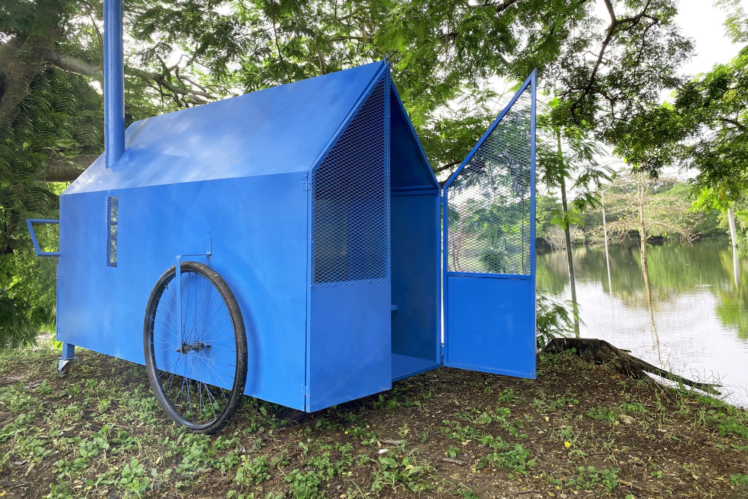 Andrés & José’s Mobile Tiny House Offers a Solution to Homelessness ...