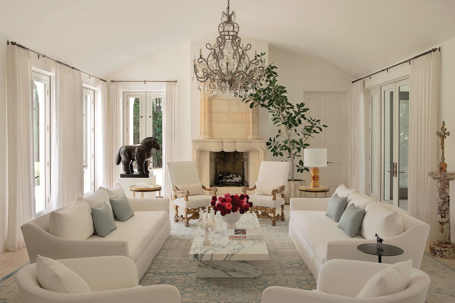 Take a Look at Sofía Vergara's "Stunning" LA Home (Photos) | Apartment Therapy
