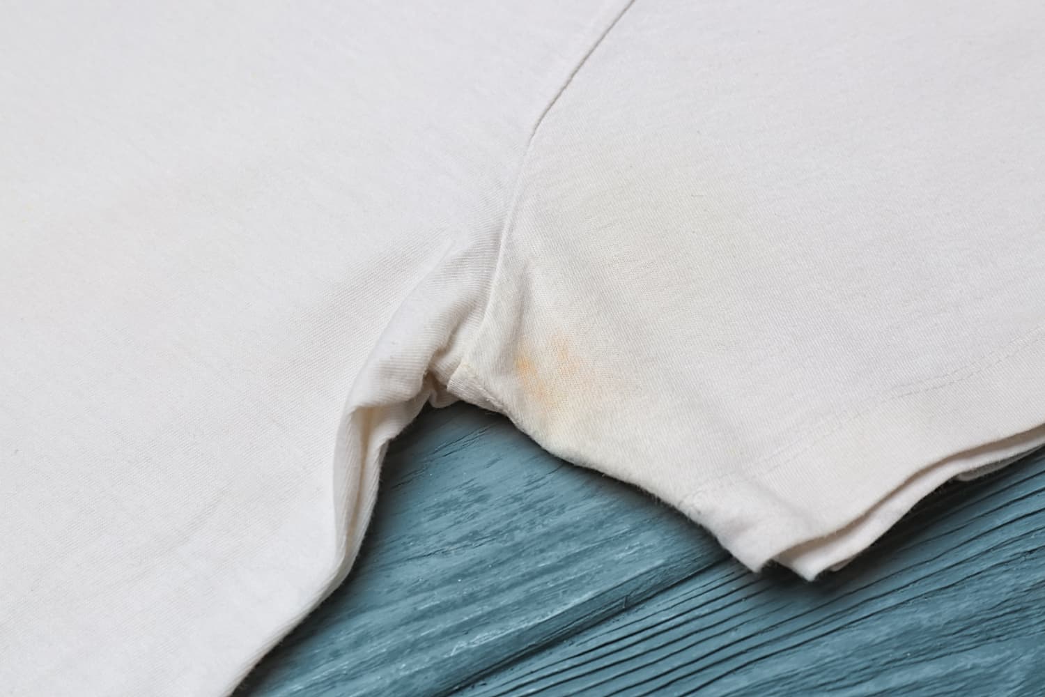 How to Get Rid of Armpit Stains | Apartment Therapy