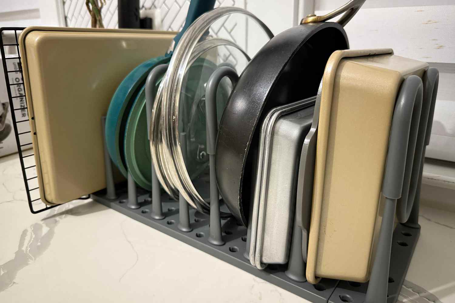 How to Organize Baking Pans: Easy Tips for a Clutter-Free Kitchen - Kitchen