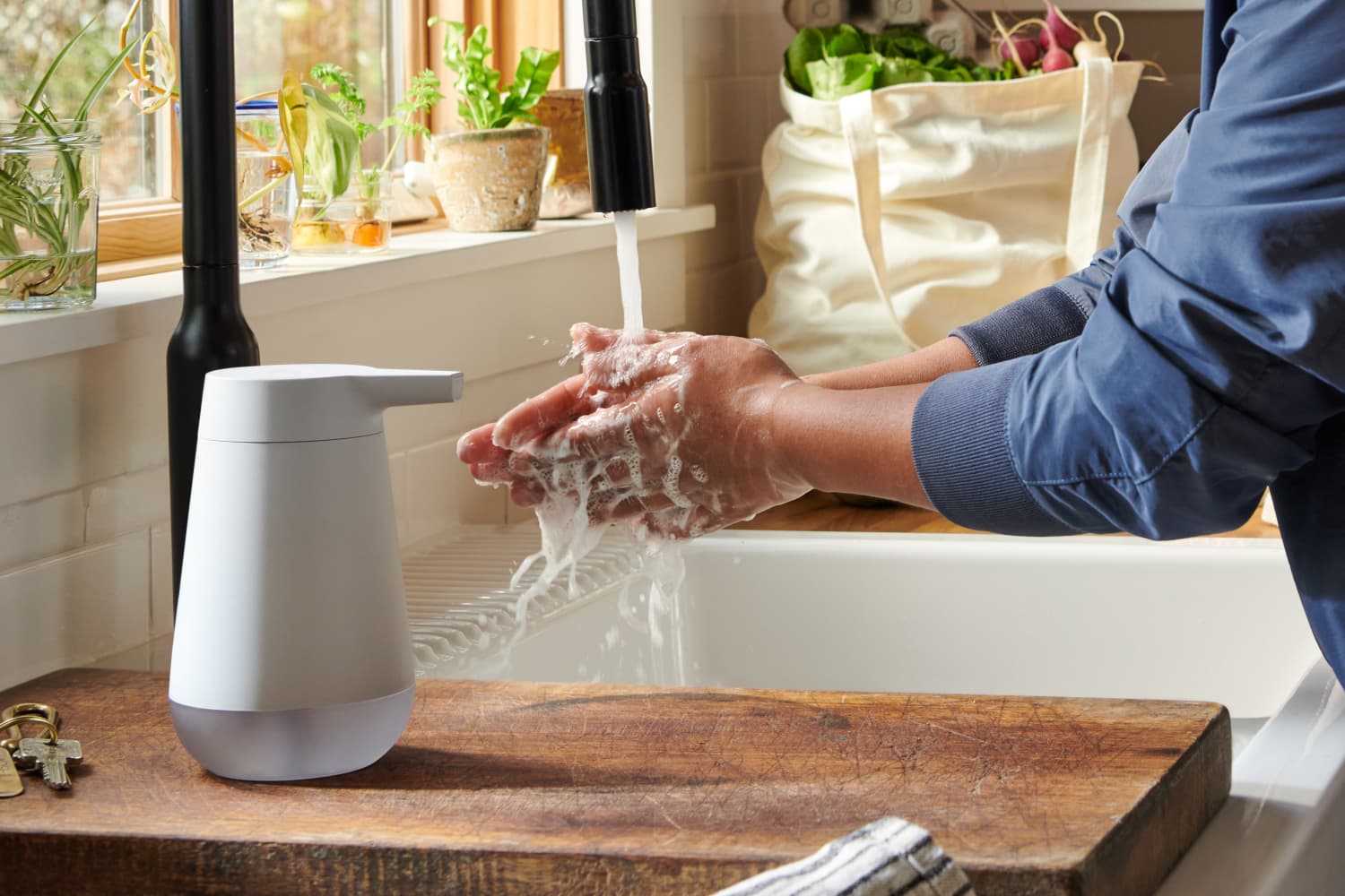 Amazon Launches New Wireless Smart Soap Dispenser | Apartment Therapy