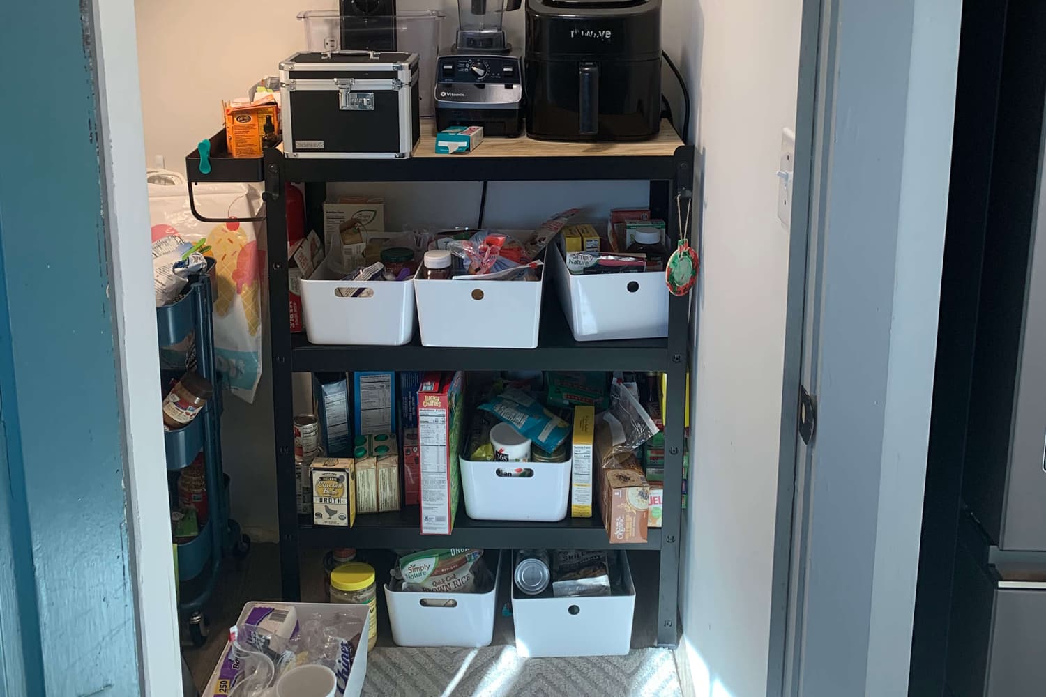 B&A: $2,000 Pantry Makeover with Smart Storage Solutions | Apartment Therapy