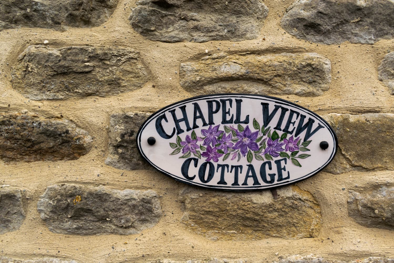 How to Name Your House: Here Are a Few Great Ideas to Start | Apartment ...