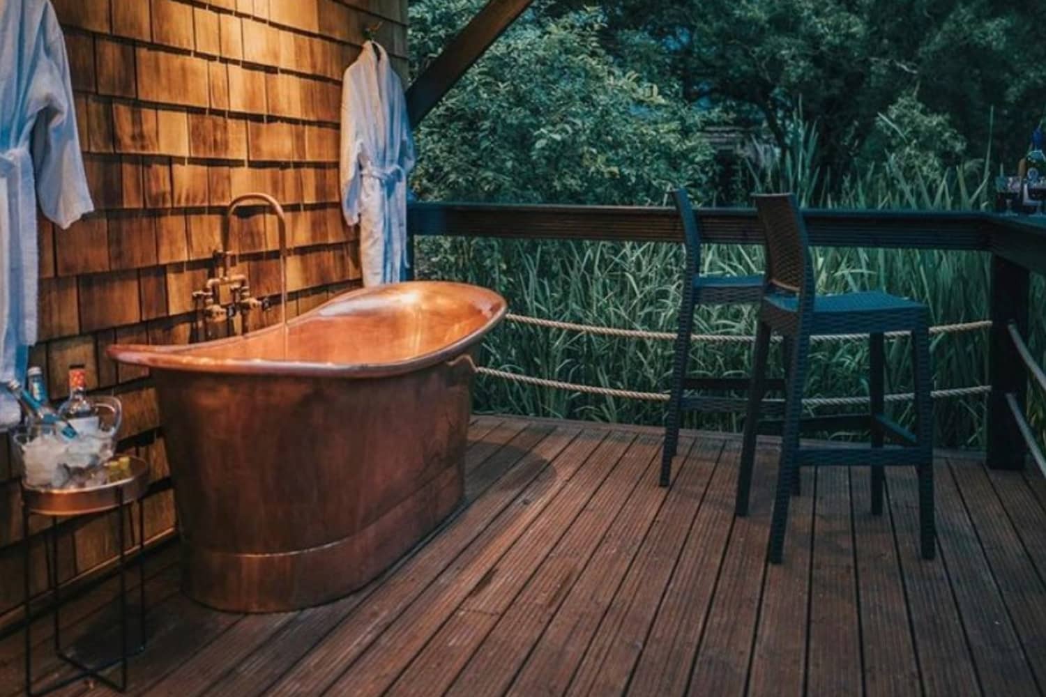 8 Dreamy Outdoor Bath Ideas | Apartment Therapy