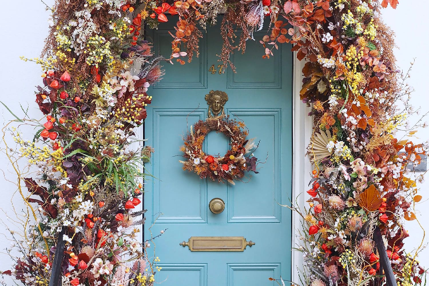 12 Fall Front Door Ideas to Greet the Season in Style | Apartment Therapy