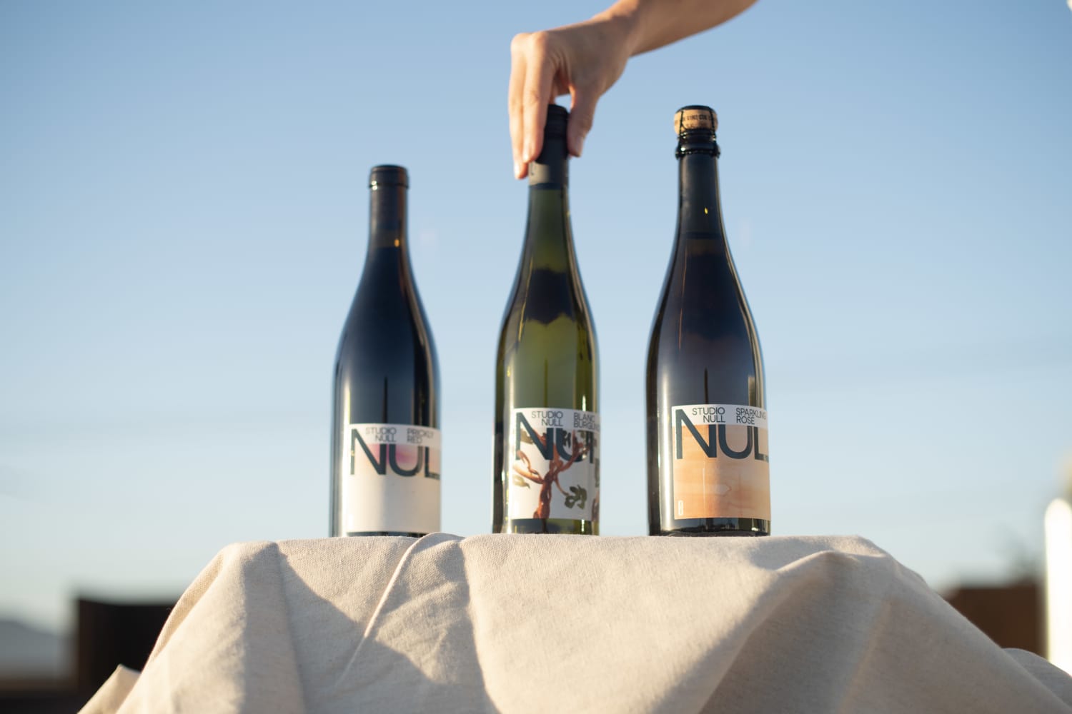 Studio Review: This Non-Alcoholic Wine Is My Go-To for Weeknight ...