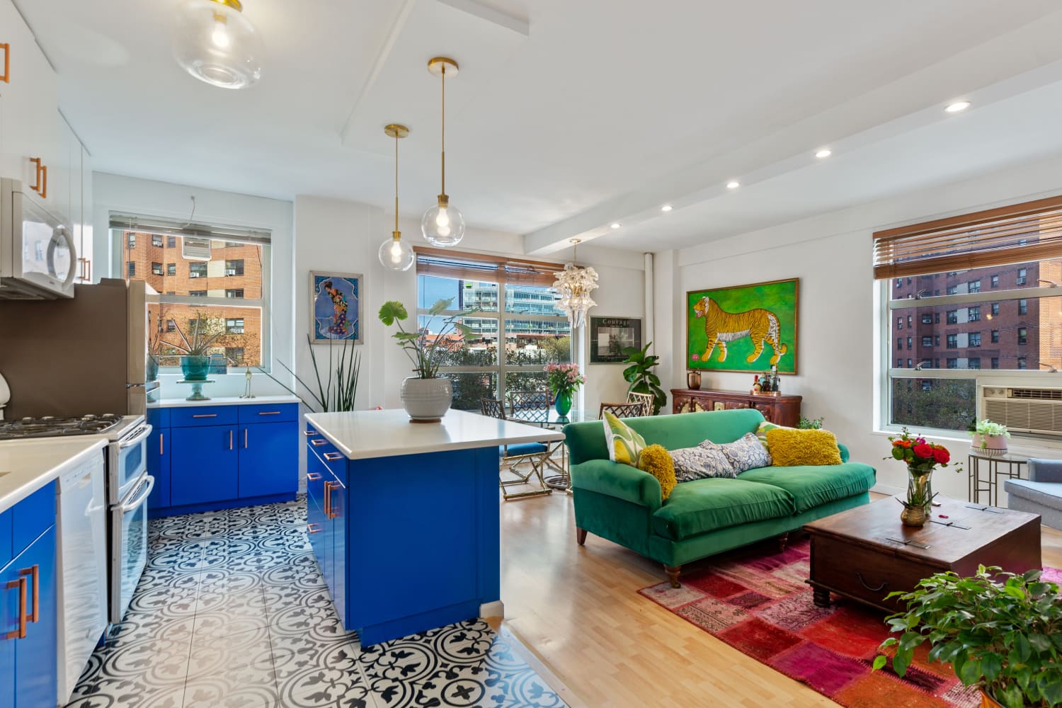 Look Inside This Colorful Manhattan Co-op That's Now for Sale ...