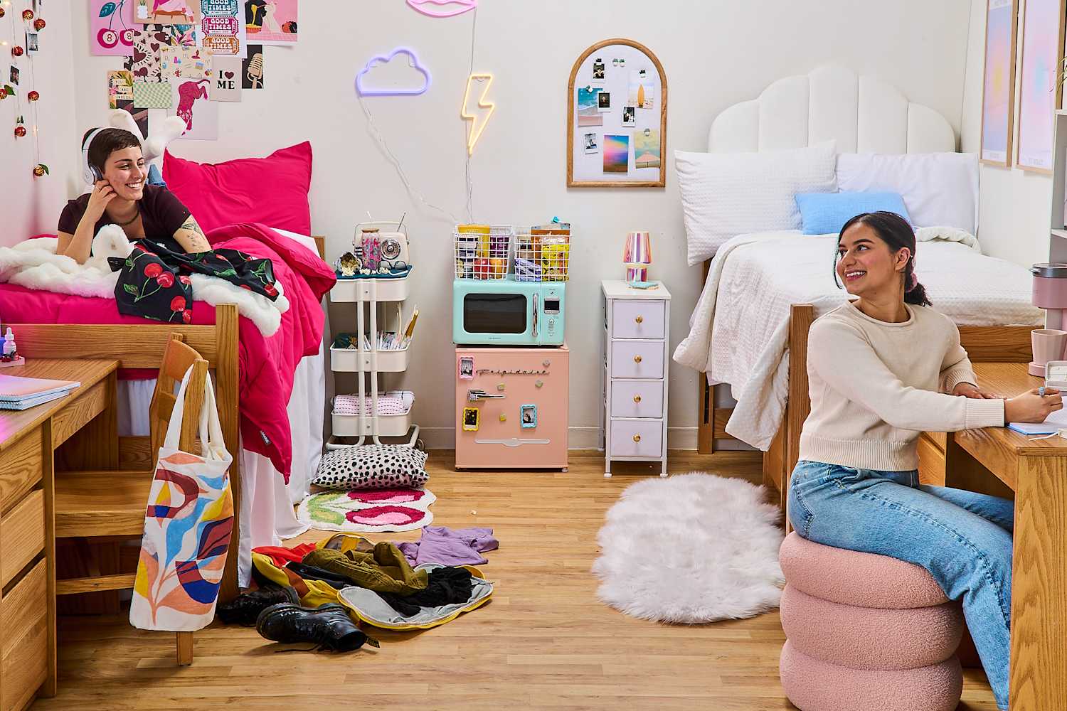 24 Activity Ideas To Bond With Your College Roommate | Dorm Therapy