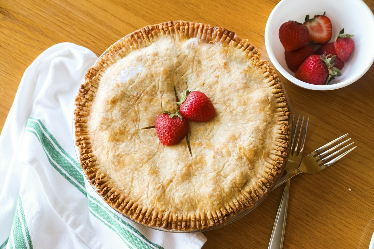I Tried Cindy Crawford’s “Favorite” Strawberry Pie | The Kitchn