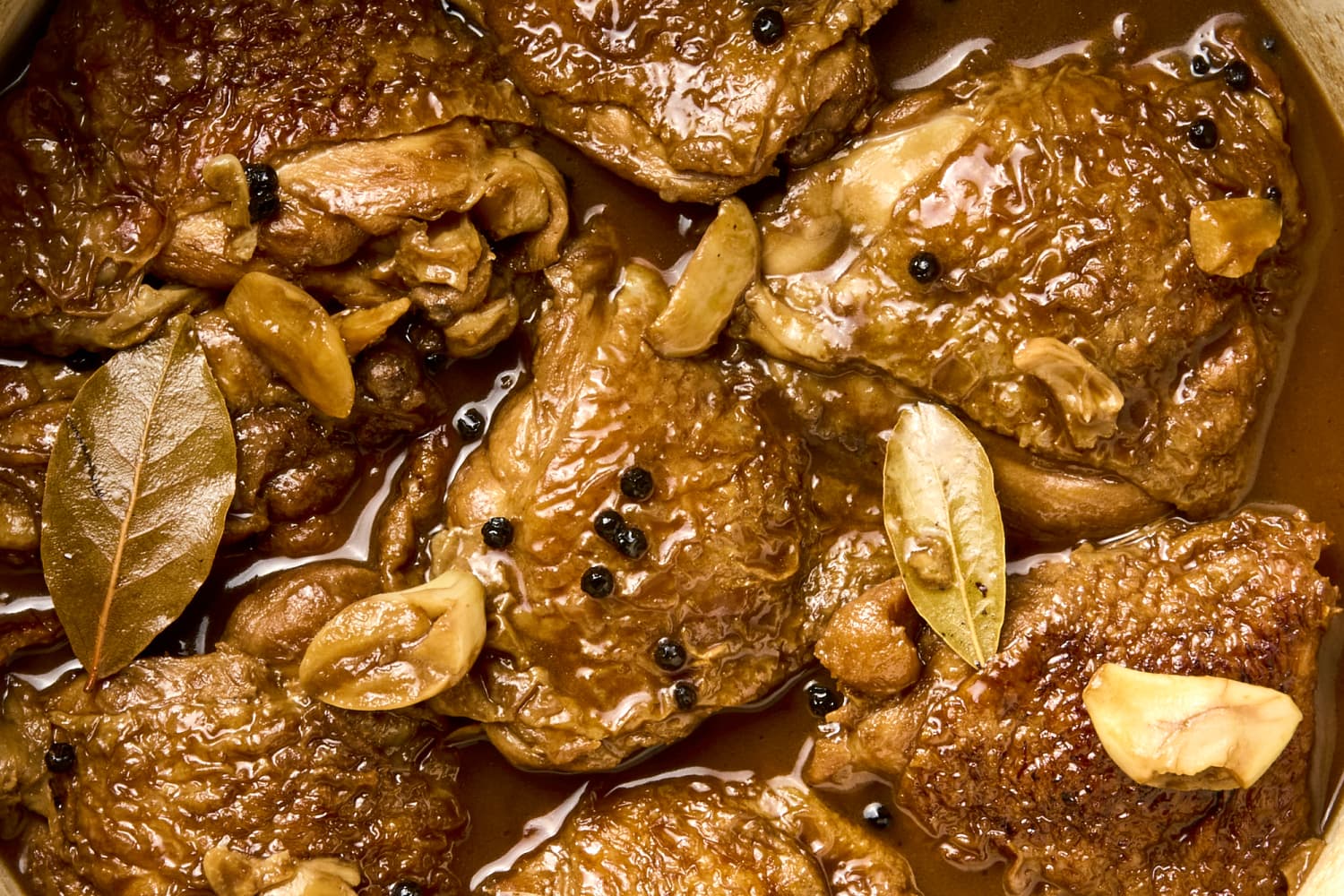 how to cook chicken legs adobo