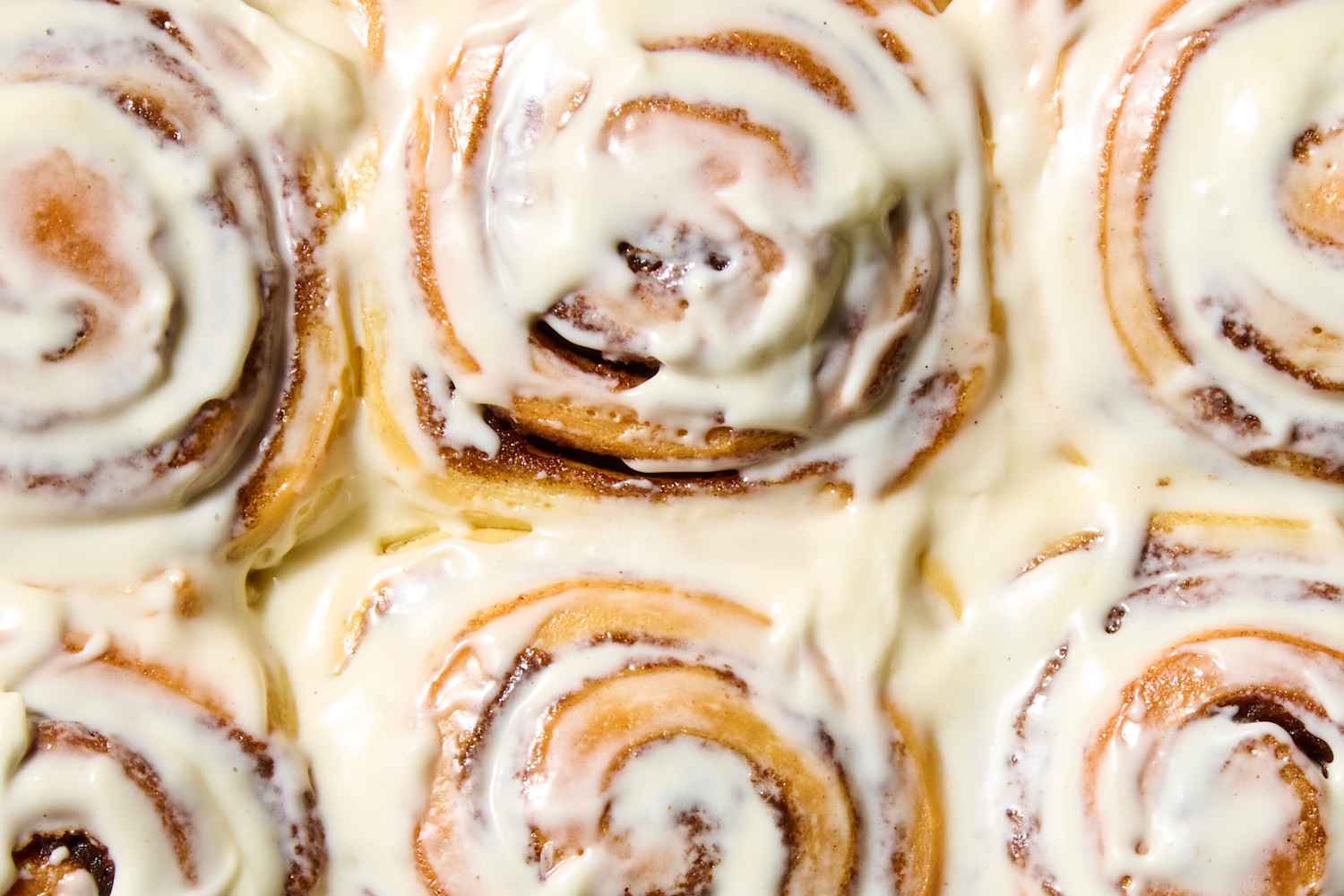 This Is Such a Fun Pillsbury Cinnamon Roll Hack | Dorm Therapy