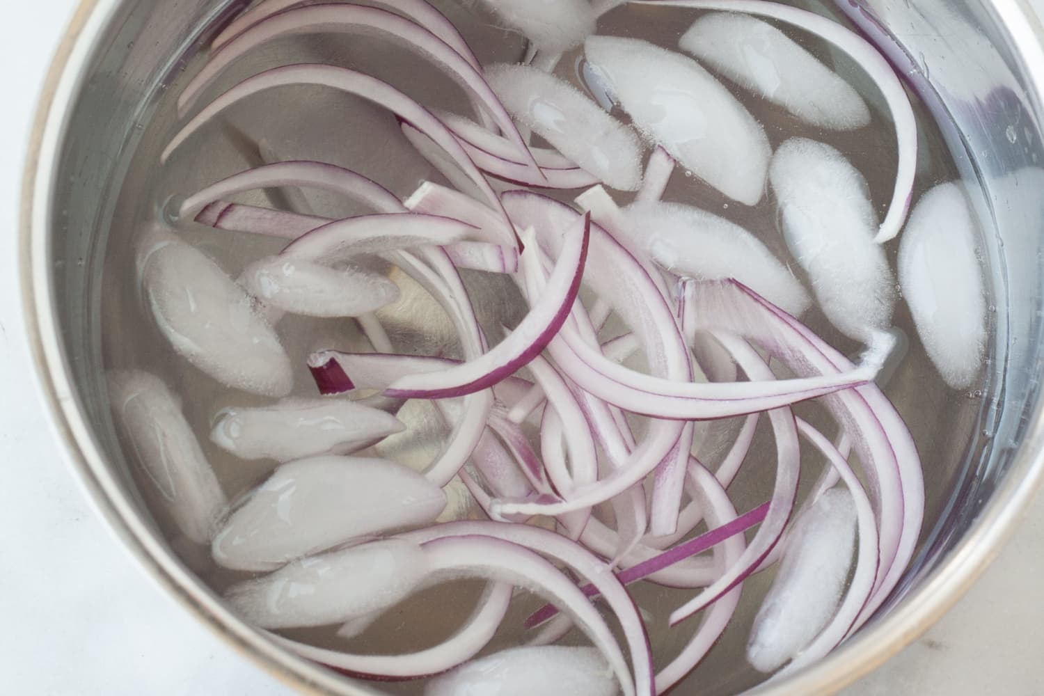 how to prepare red onion for salad