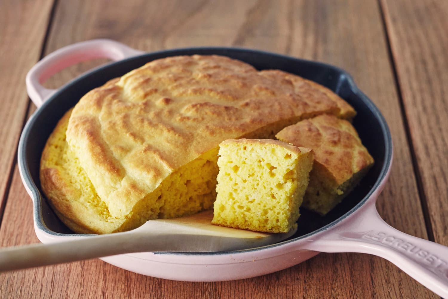 how to cook cornbread in cast iron skillet