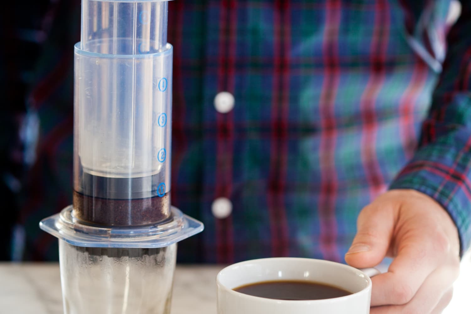 how to make coffee using aeropress