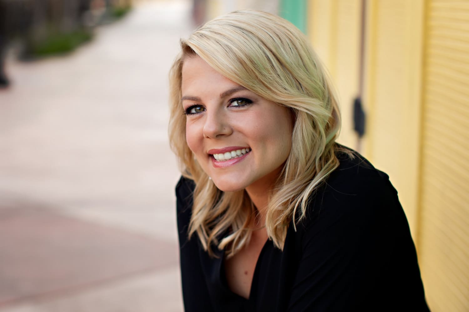 About Andrea Woroch | Apartment Therapy