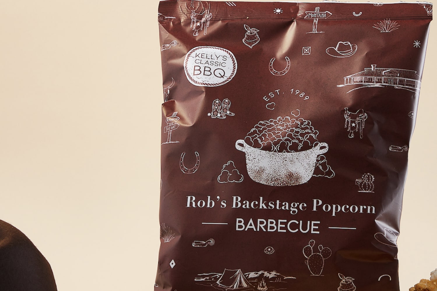 Kelly Clarkson Partners with The Jonas Brothers for New BBQ-Flavored ...