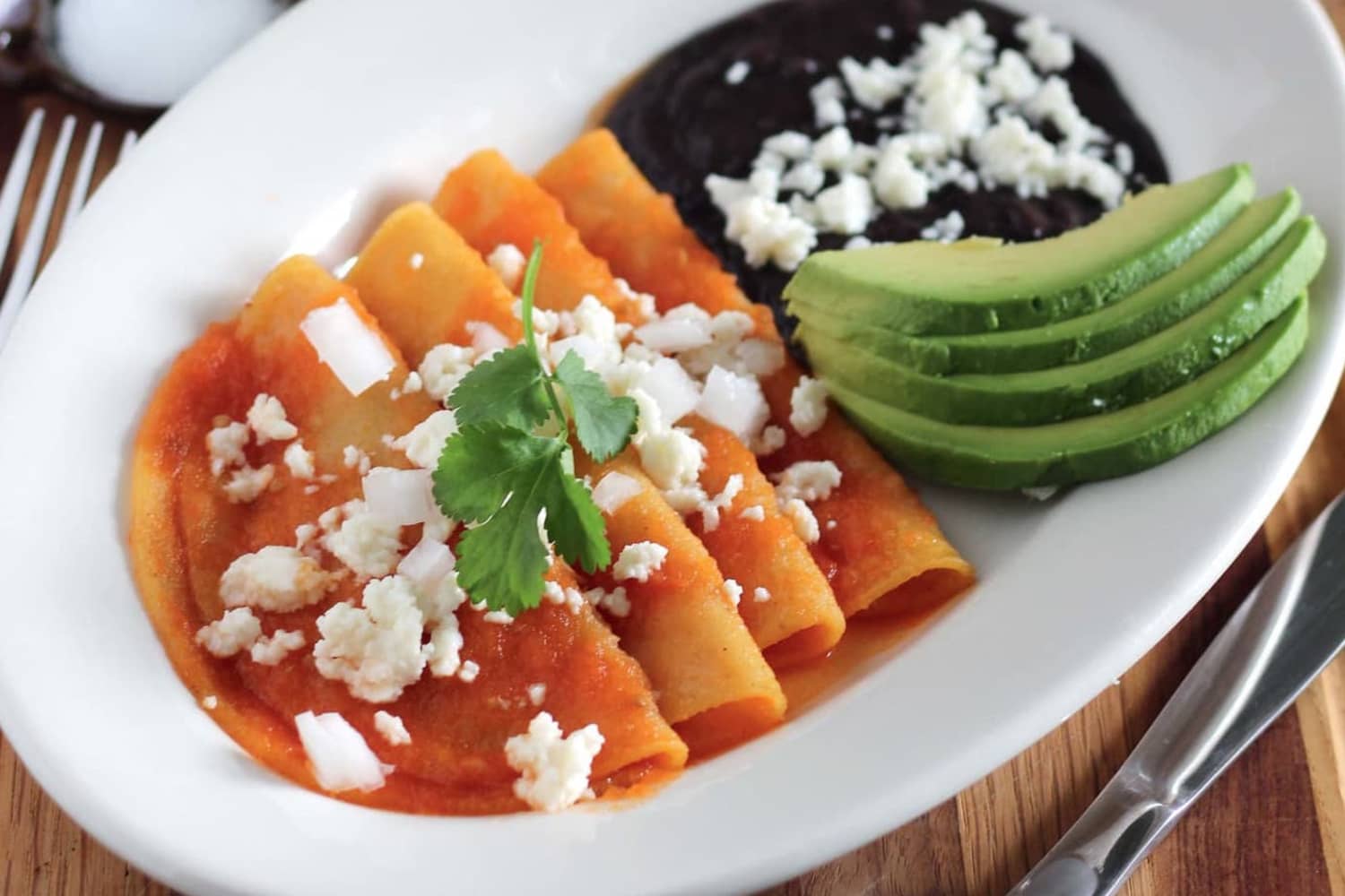 Mely Martínez's Entomatadas Recipe (Corn Tortillas) | The Kitchn