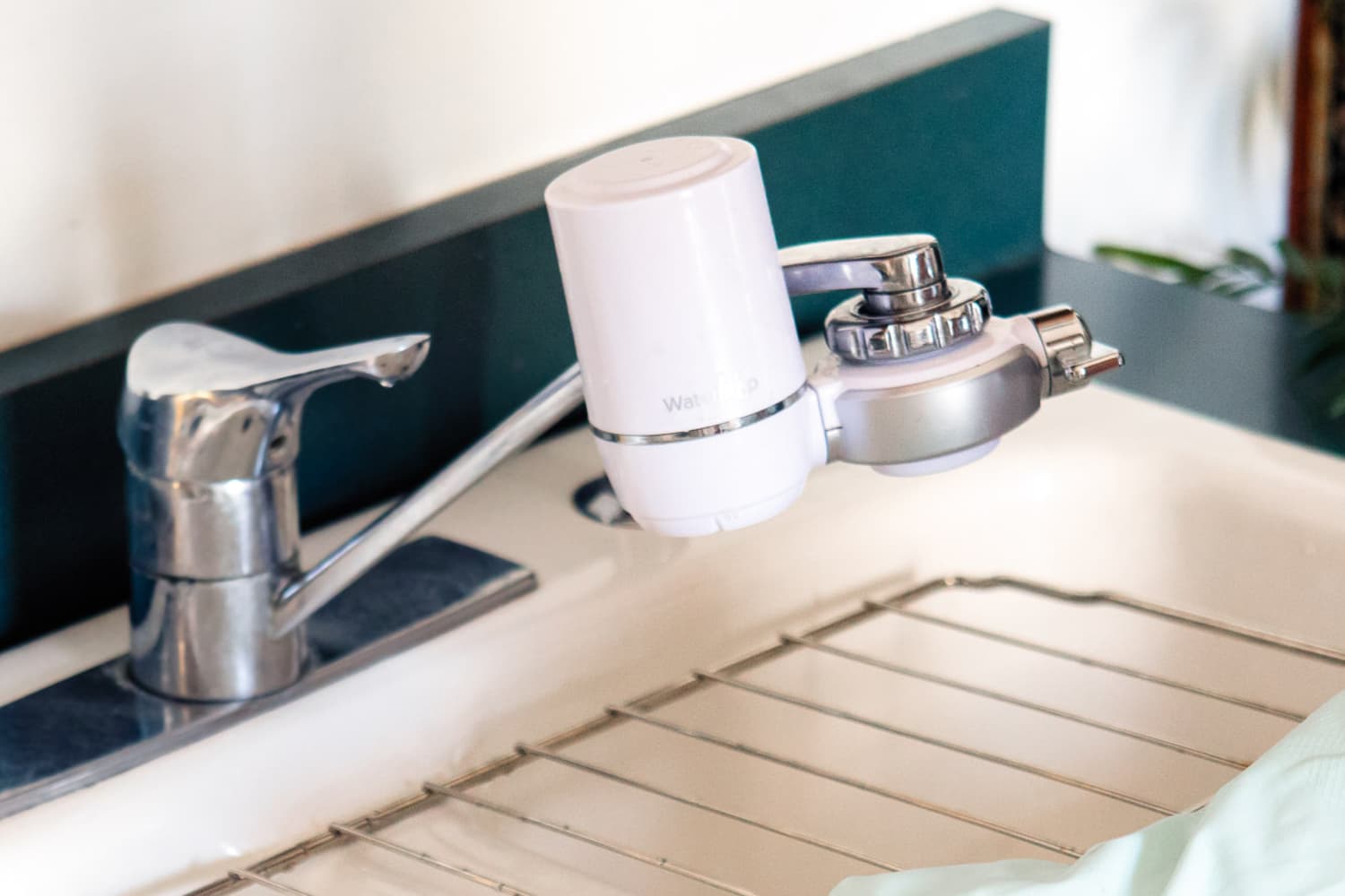 Freezing Dish Soap May Be the New Way to Clean Your Oven Racks | The Kitchn