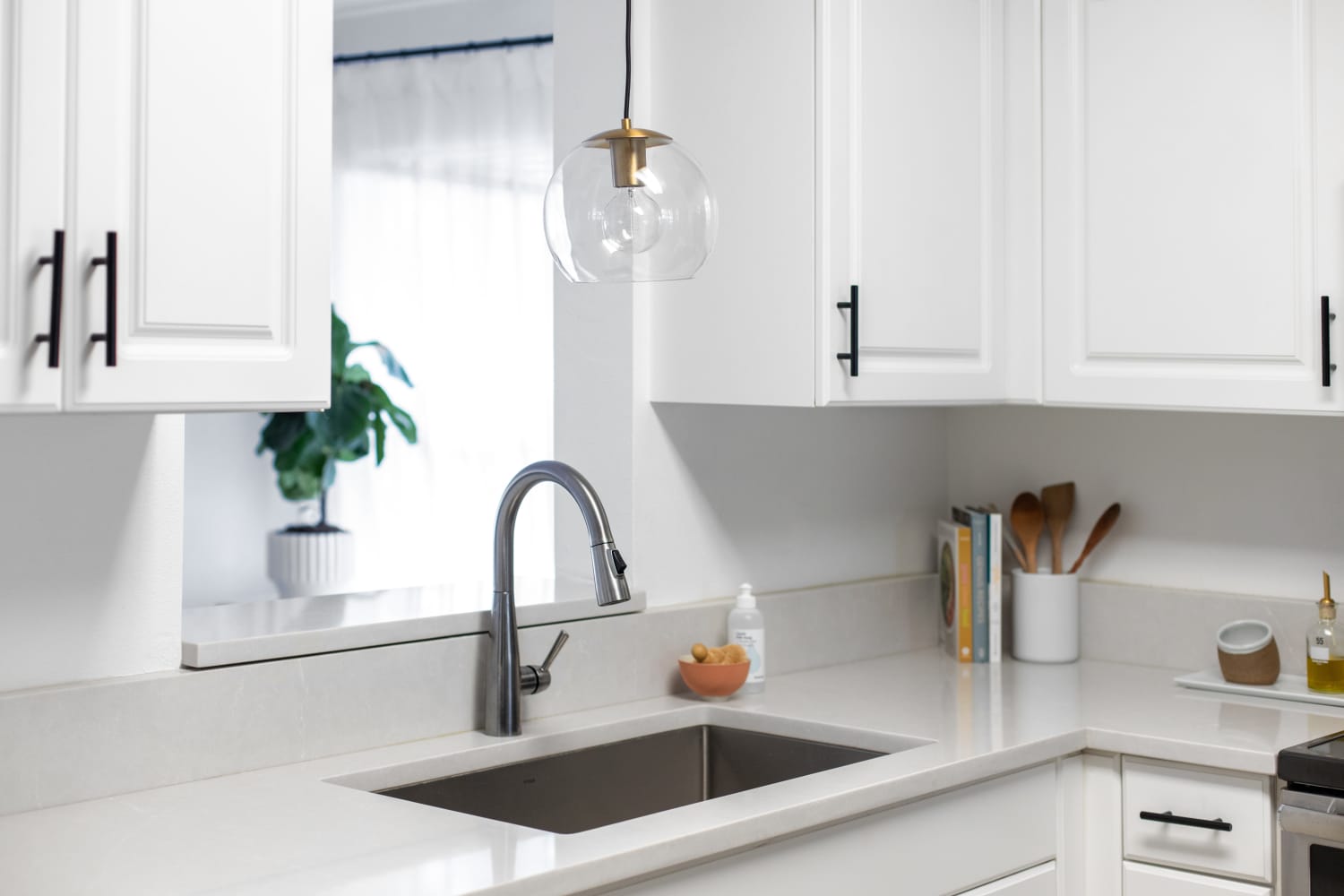 How To Install A Pendant Light Over Kitchen Sink – Kitchen Info