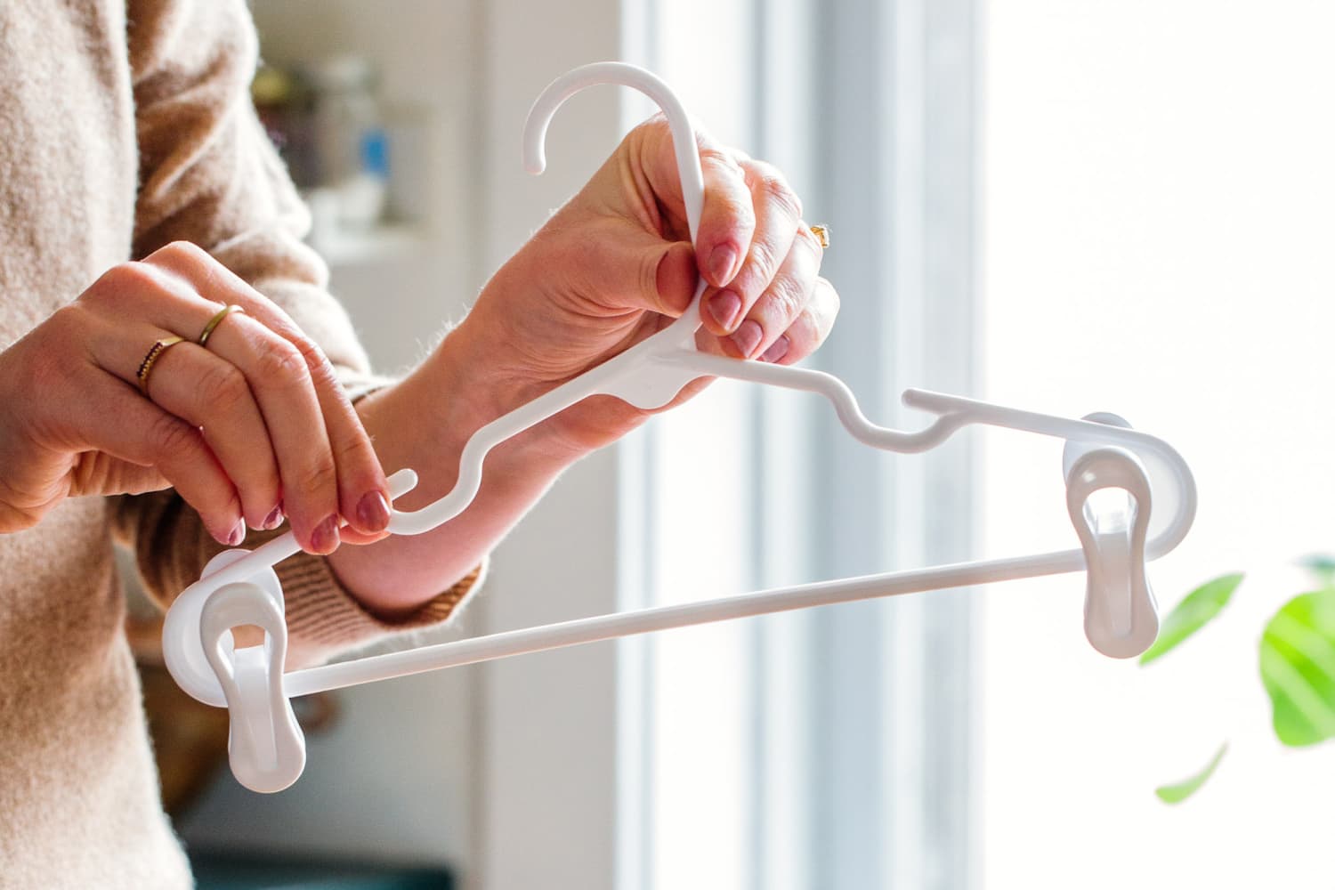 Use a Pants Hanger to Dry Bath Mats | Apartment Therapy