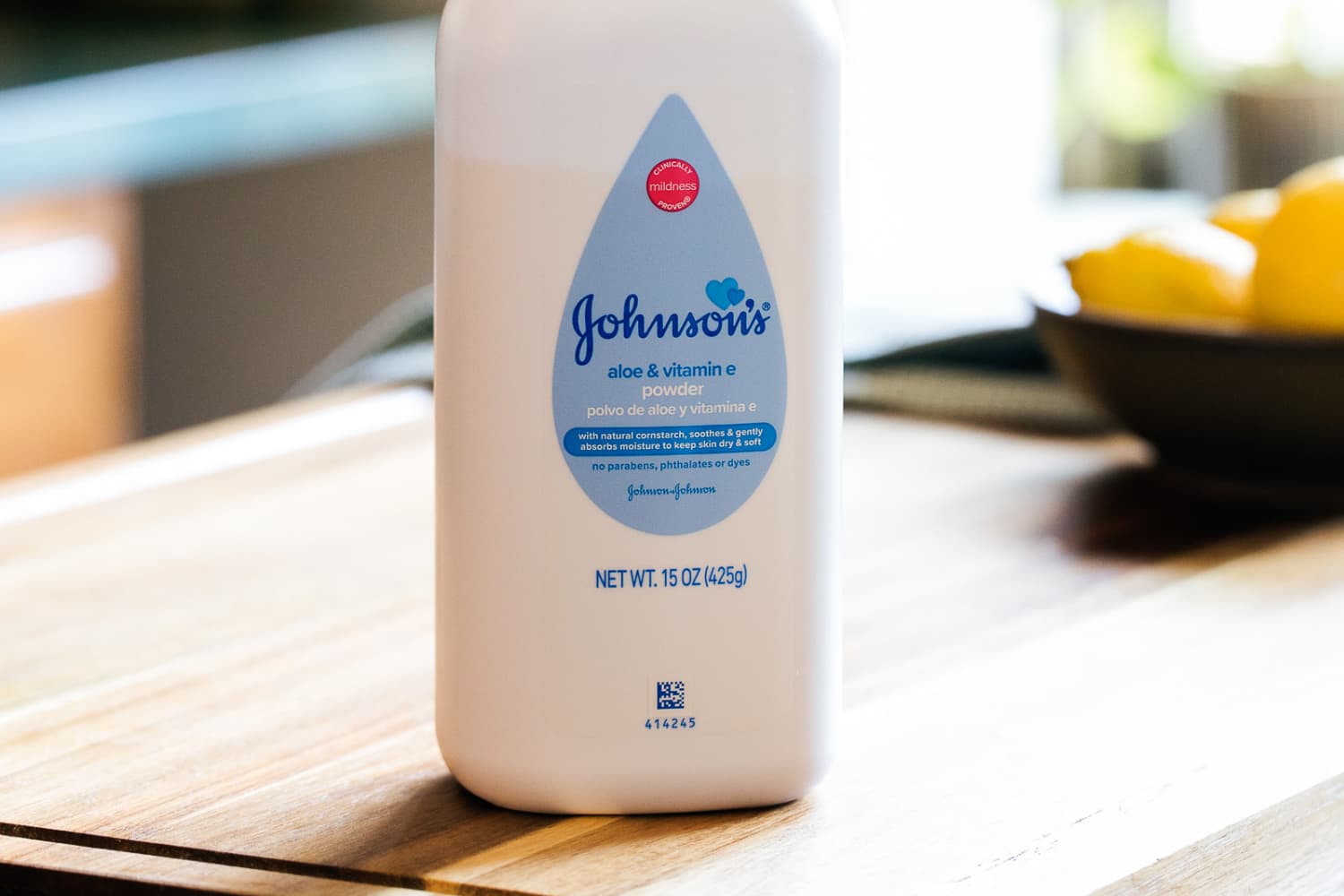 Use Baby Powder to Easily Put on Dish Gloves | The Kitchn