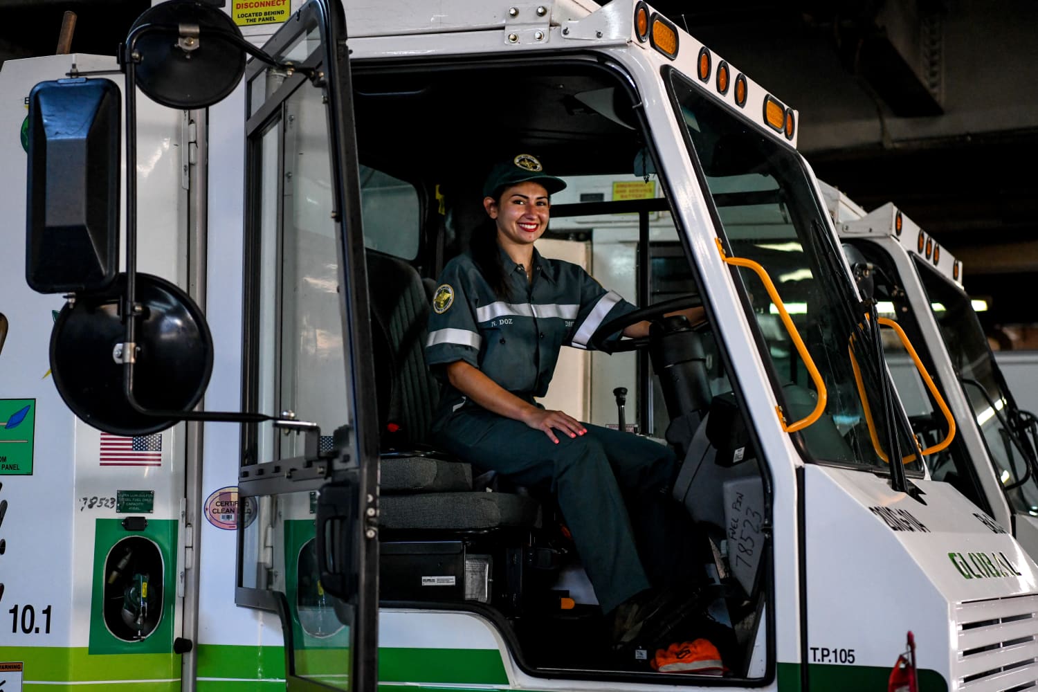 Meet Nicole Doz, The NYC Department of Sanitation Worker Who Runs on ...