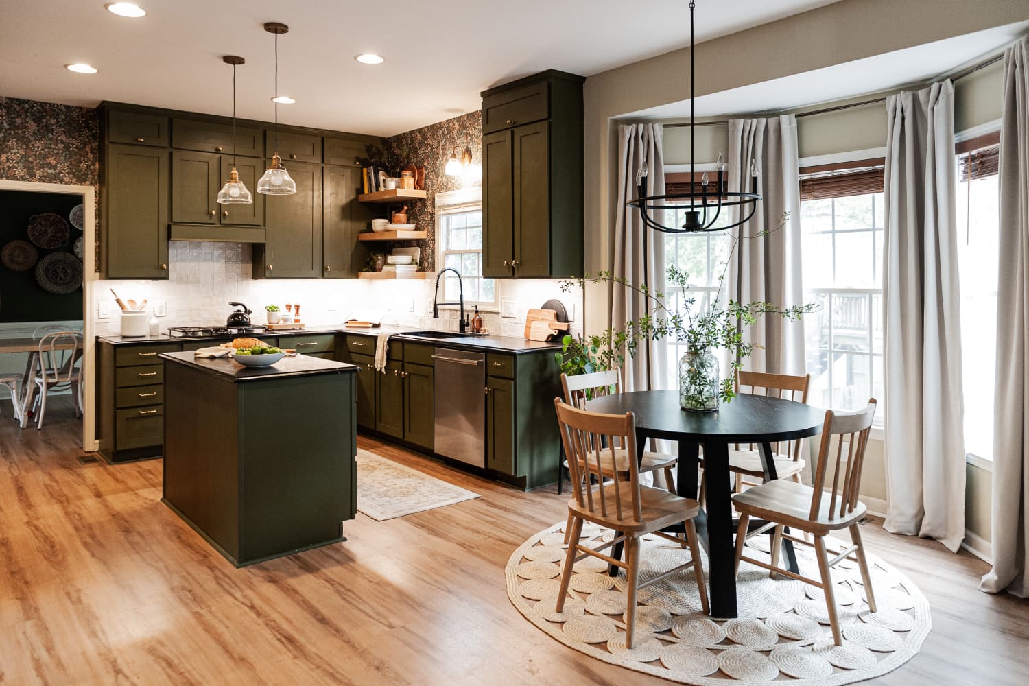 11 Best QVC Home Gift Deals: Dyson, Le Creuset, Breville | The Kitchn