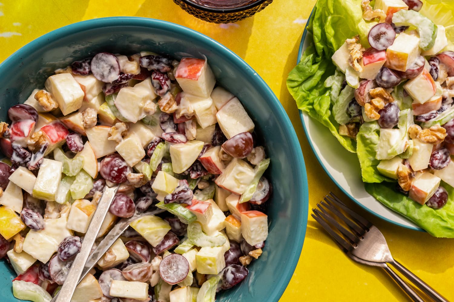 Apple Salad Recipe (With Grapes, Walnuts, and Creamy Mayo Dressing ...