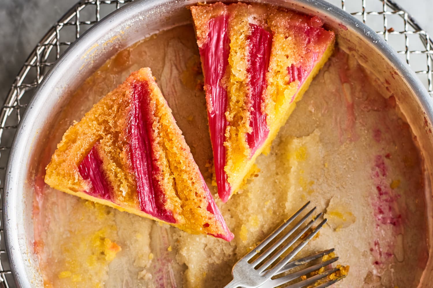 The Type of Baking Pan You Choose Will Determine Your Results — Here's ...