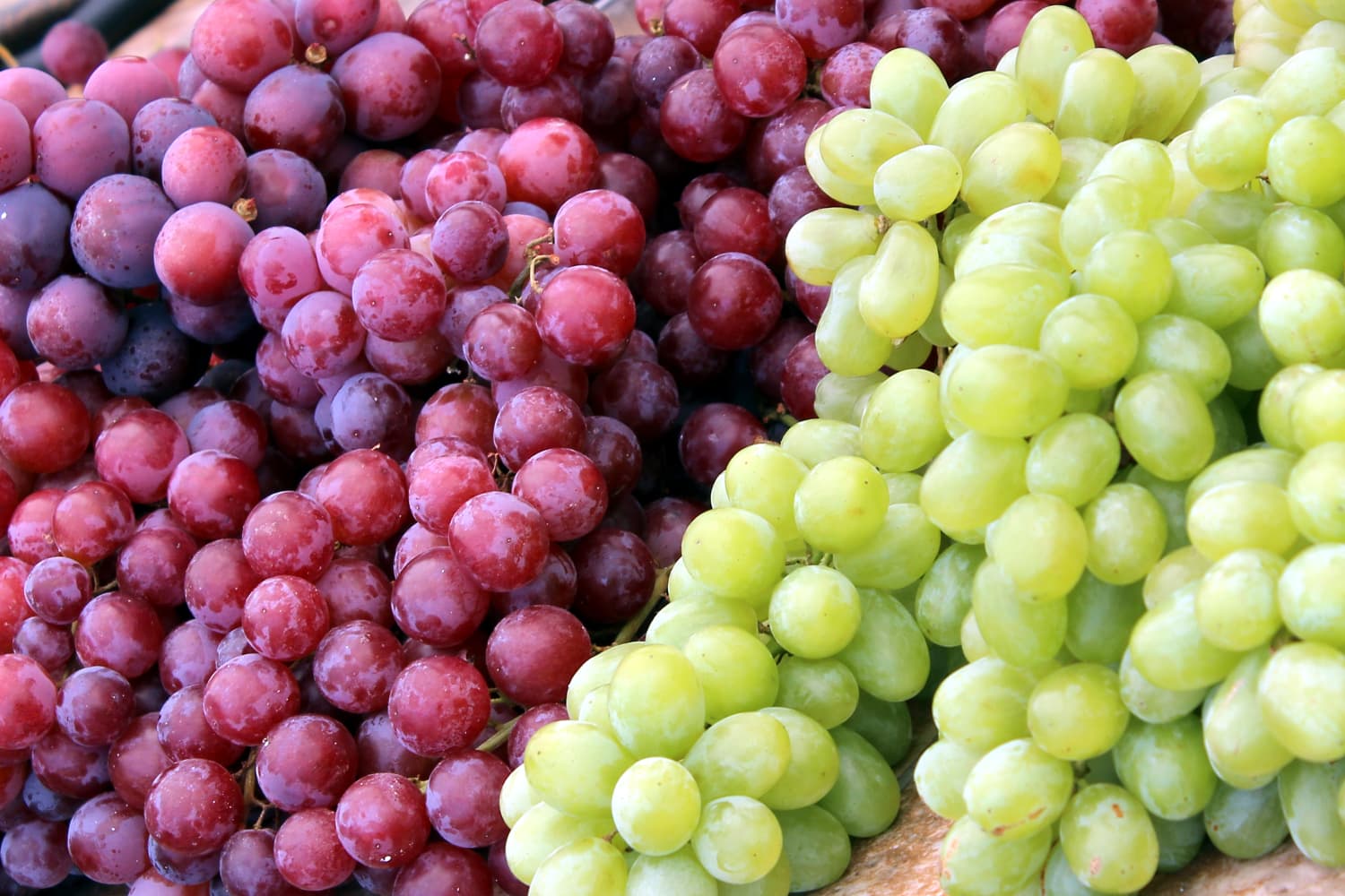 This Grape Hack Means You Never Have to Pluck Them One by One | The Kitchn
