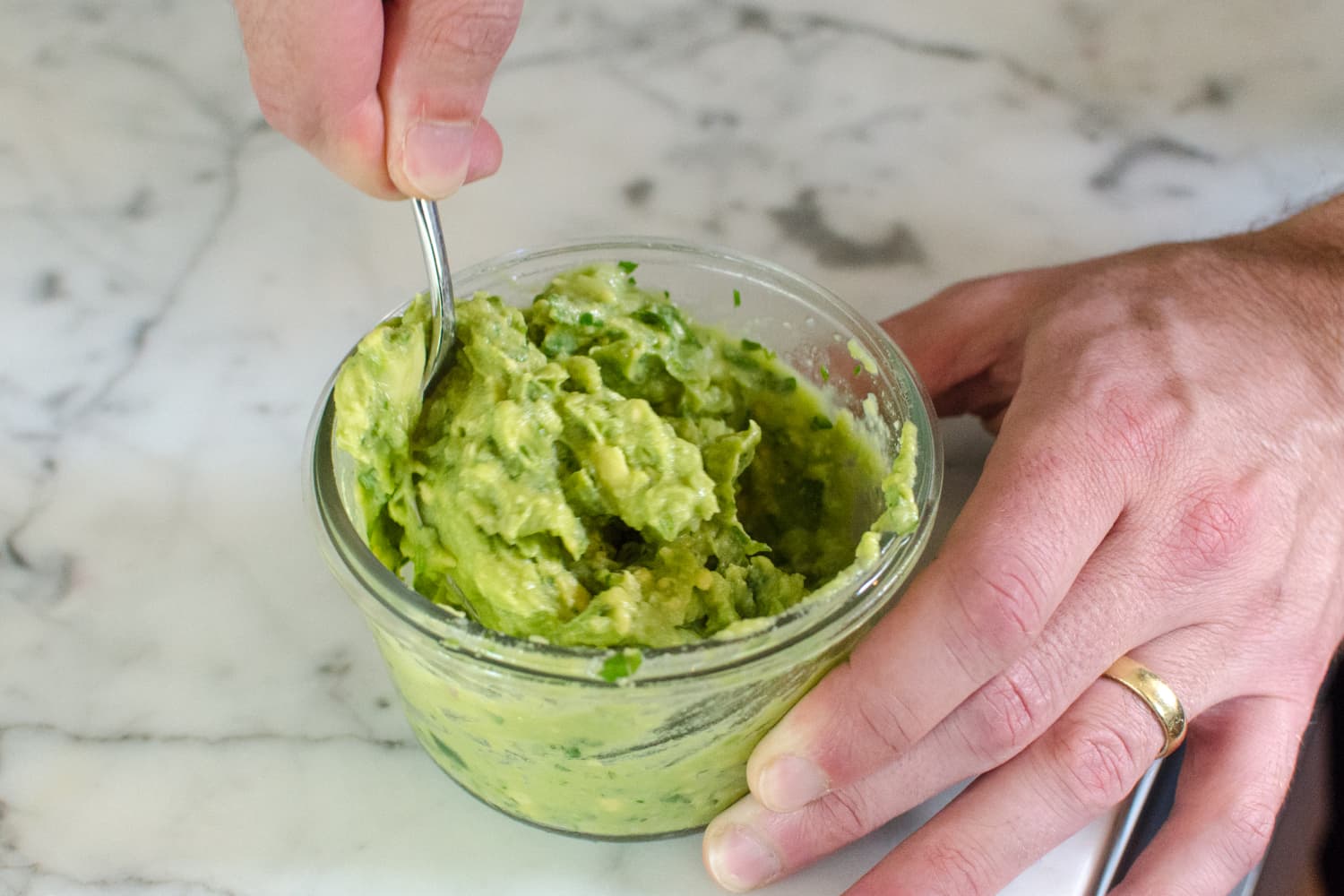 Keep Your Guacamole Fresh For Days With This Handy Storage Solution ...