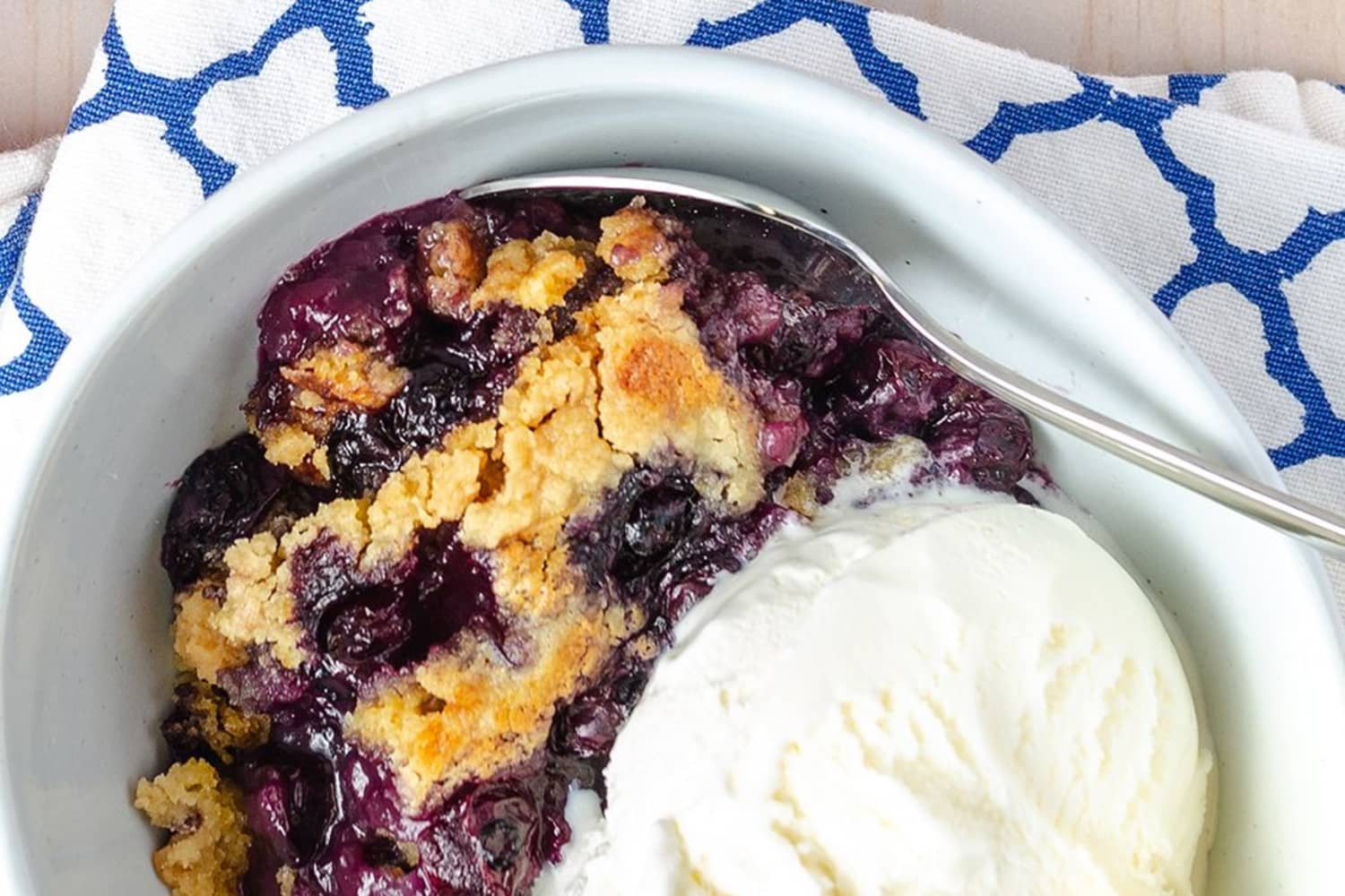 Blueberry Dump Cake Recipe (Just 4 Ingredients) | The Kitchn