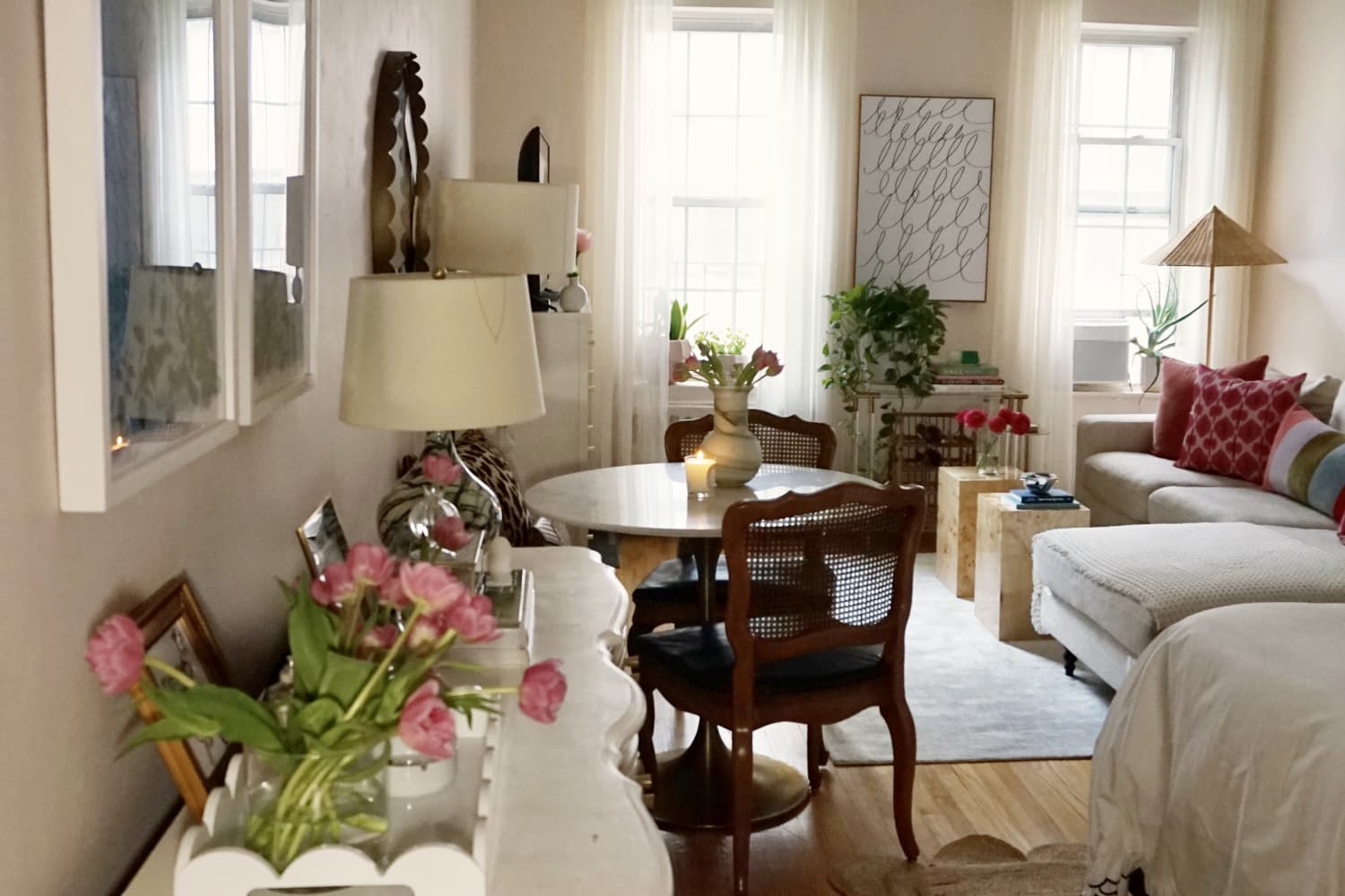 See Julianna's 450-Square-Foot Studio in New York from the Small/Cool ...