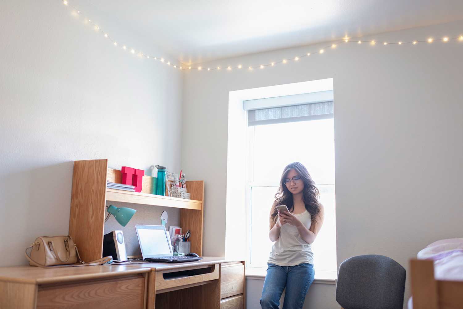 I Got Homesick at College — Here's How I Managed It | Dorm Therapy