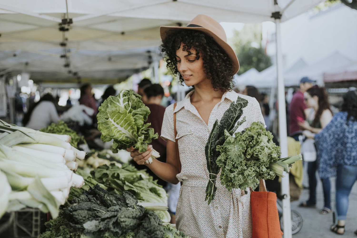 5 Things You Should Do at the Farmers Market This Spring, According to ...